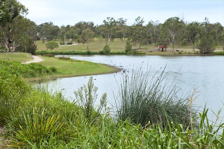 Lockyer Valley Visitor Information Centre - Lake Apex & Lake Freeman ...